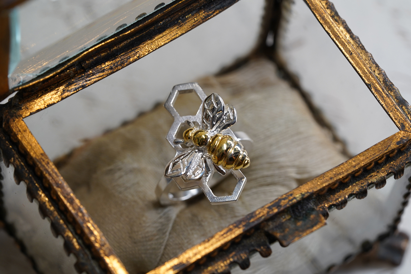 The Bee on Beehive Ring